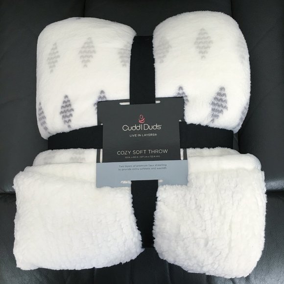 Cuddl Duds | Bedding | Cuddl Duds Sherpa Throw Gray Diamond | Poshmark